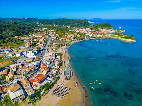 Corfù con i bambini: guida alle spiagge family‑friendly, alle attività ...